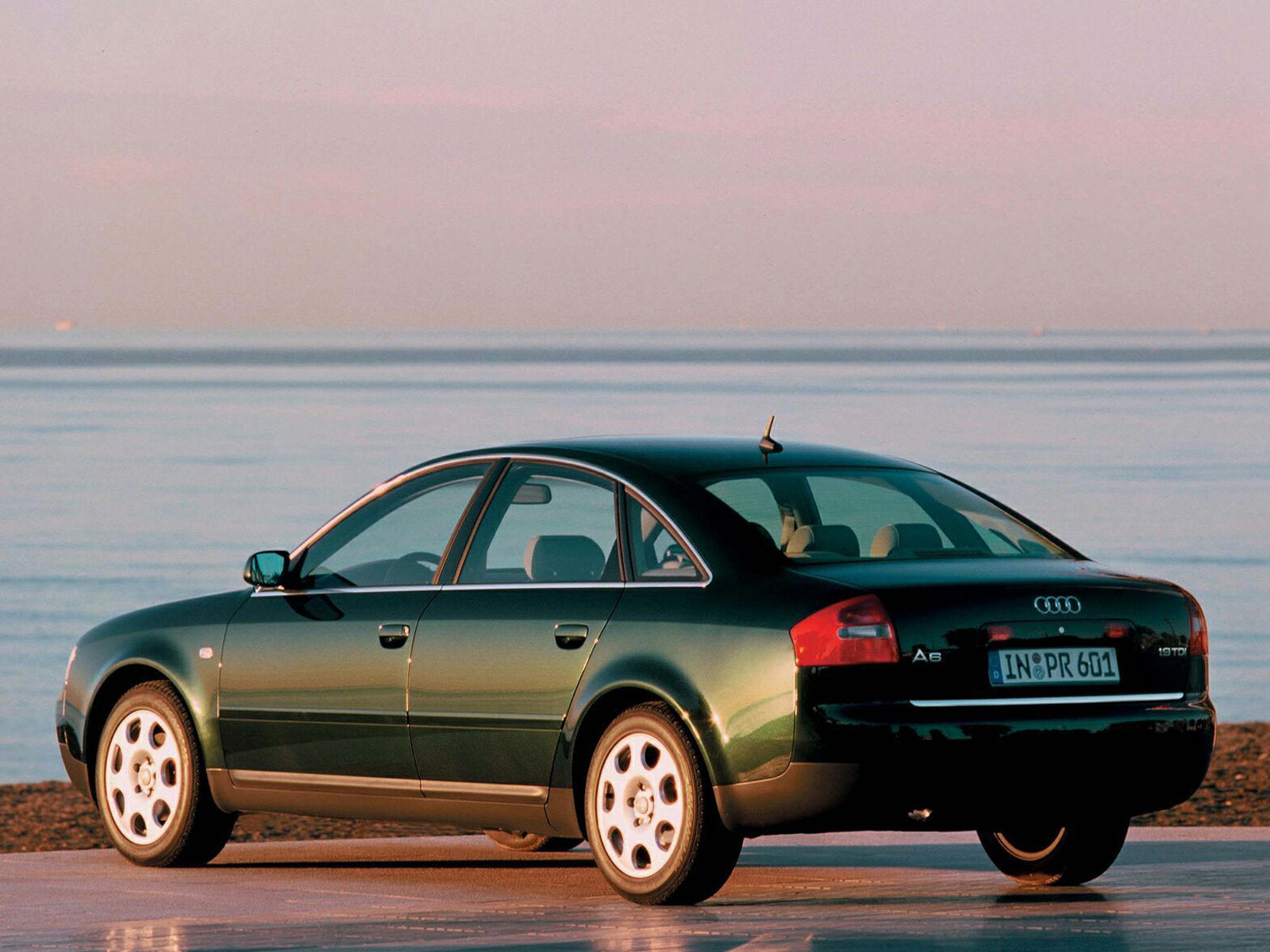 Audi A6 2.5d 8E0907401M 0281011255 1037367774 EDC15VM+ IMMO OFF ...
